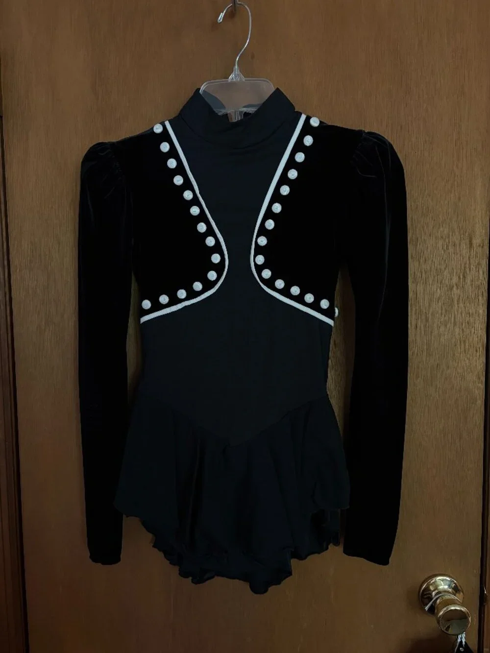 Del Arbour | Dresses | Del Arbour Ladies Black And White Figure Skating ...